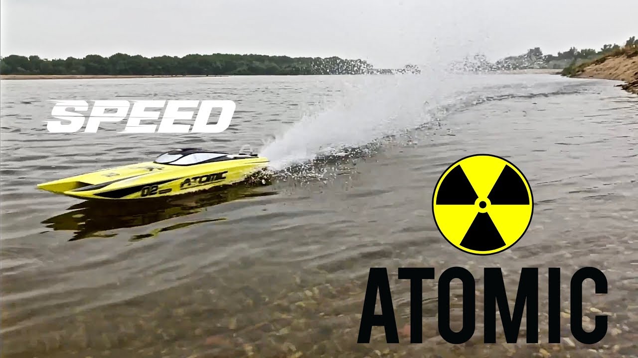 VOLANTEX Atomic brushless catamaran - YouTube