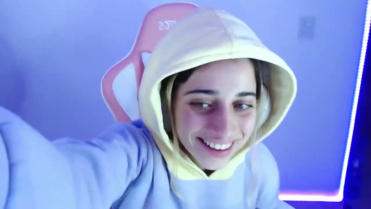 Luli Gonzalez en Stream - P1 10/10/2021 - YouTube