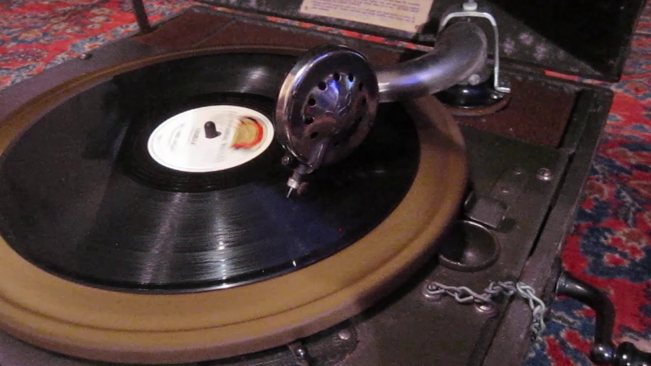 U.S. ARMY 78 rpm record player wind up 45236 - YouTube