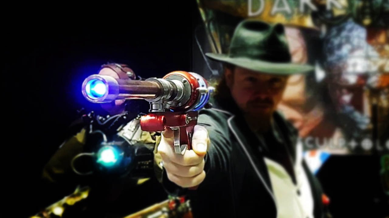 Making a Retro Sci-fi Ray Gun - YouTube