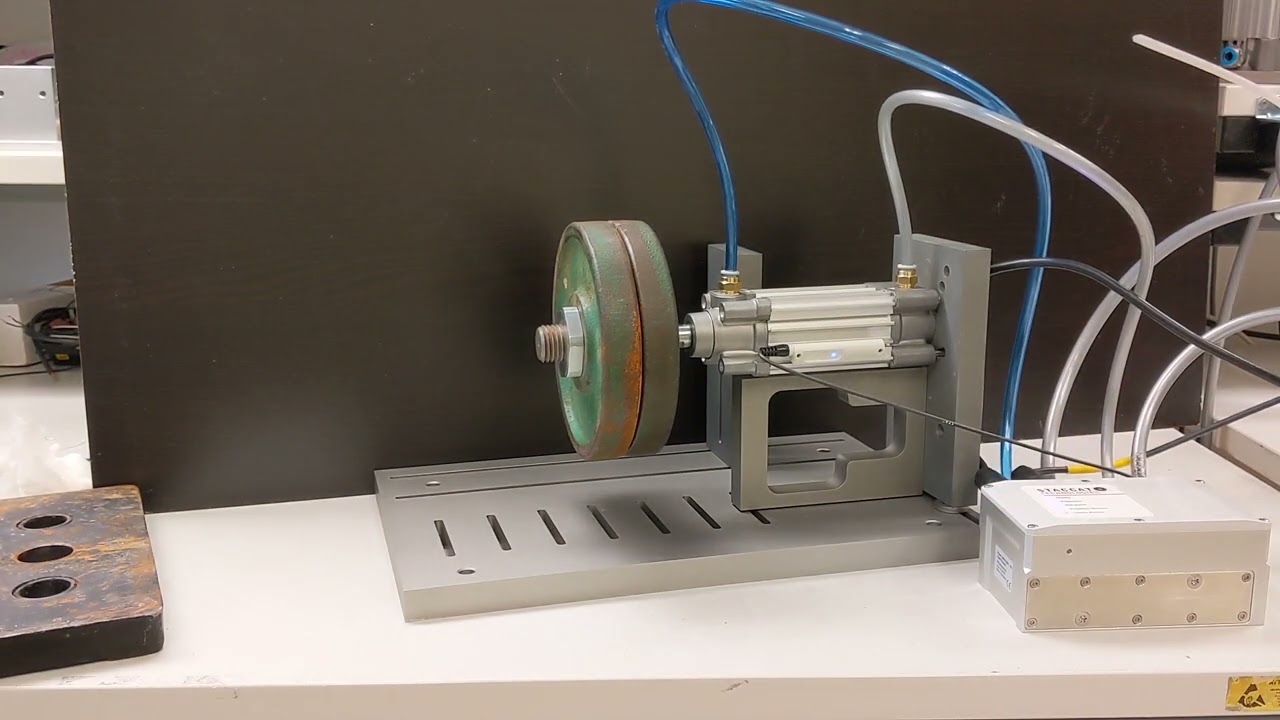 Pneumatic positioing with control, demonstated Vertical and horizontal ...