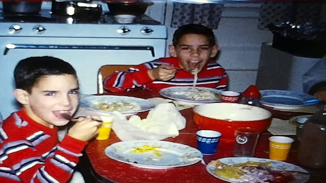 Family Thanksgiving 1965 - YouTube