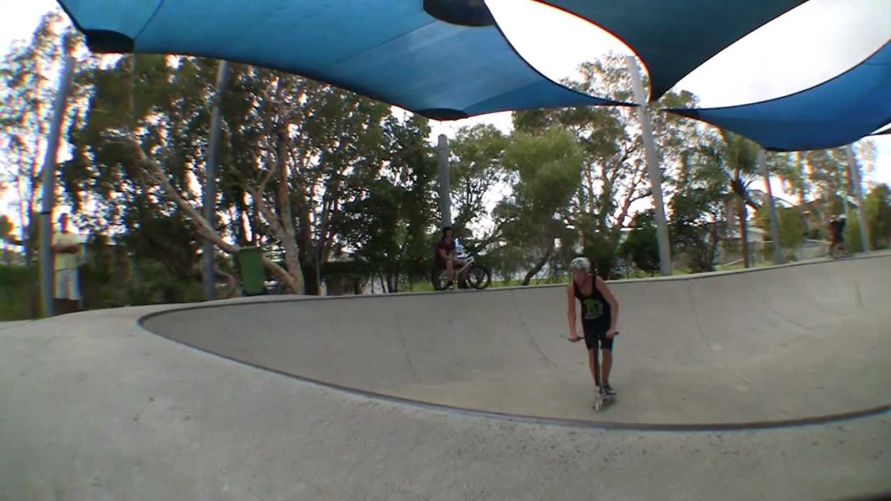 R Willy 2 Clips with 1 World First - YouTube