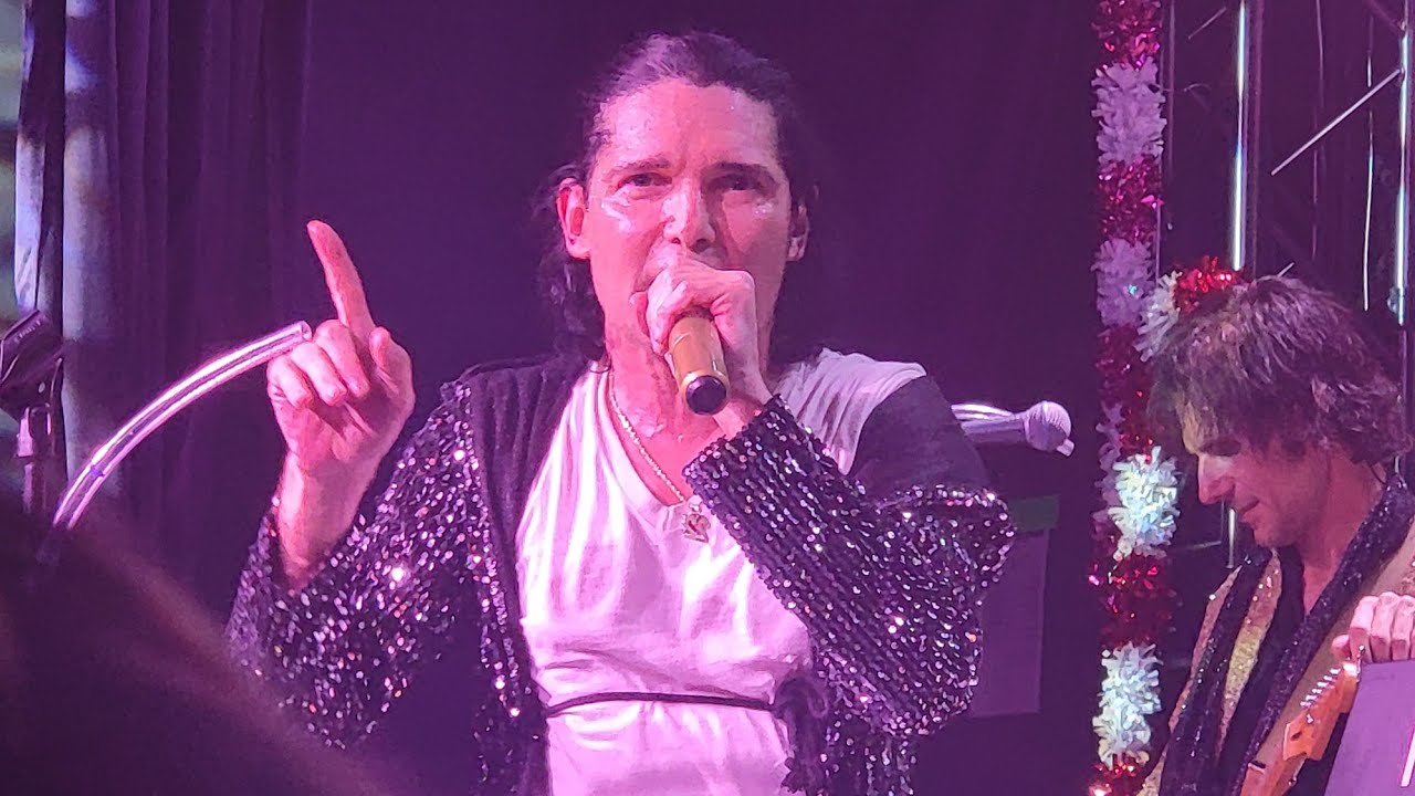 An HONEST Review of Corey Feldman 80s Star Live in Concert Las Vegas ...
