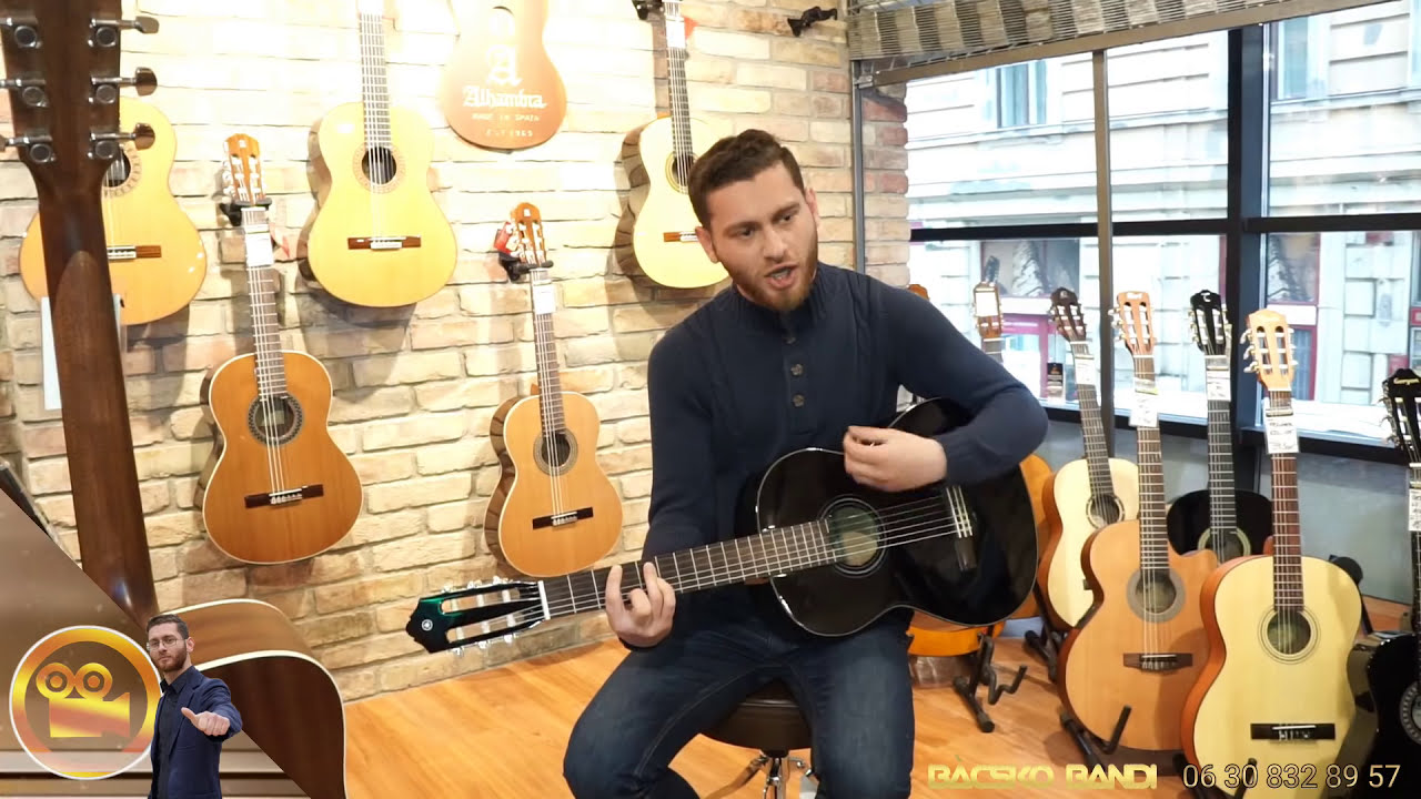 Zsa Bandi kedveskedik egy dallal ! - YouTube