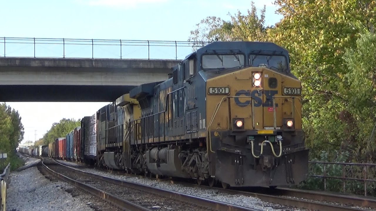 CSX AC44CWs 5101 and 443 Lead Manifest Q581-24 on 10/24/21 - YouTube