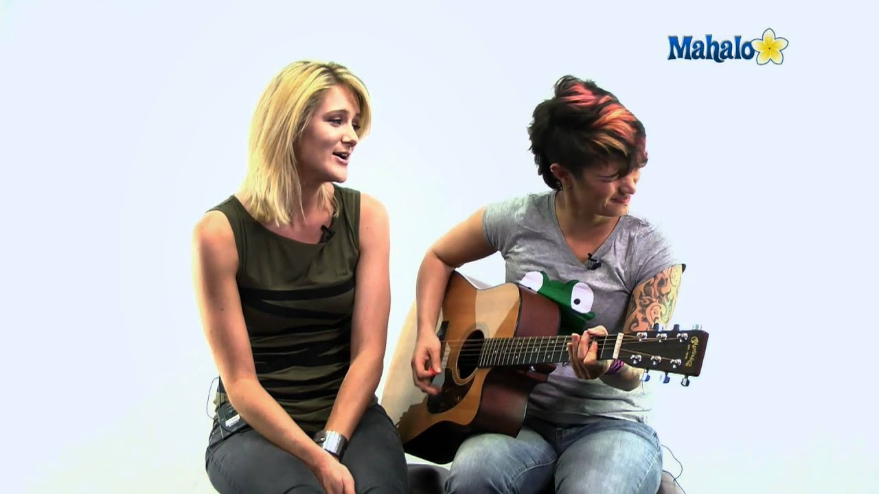 Mahalo Guitar Ustream 9/22/11: Jen and Kelly perform Twice As Bad - YouTube