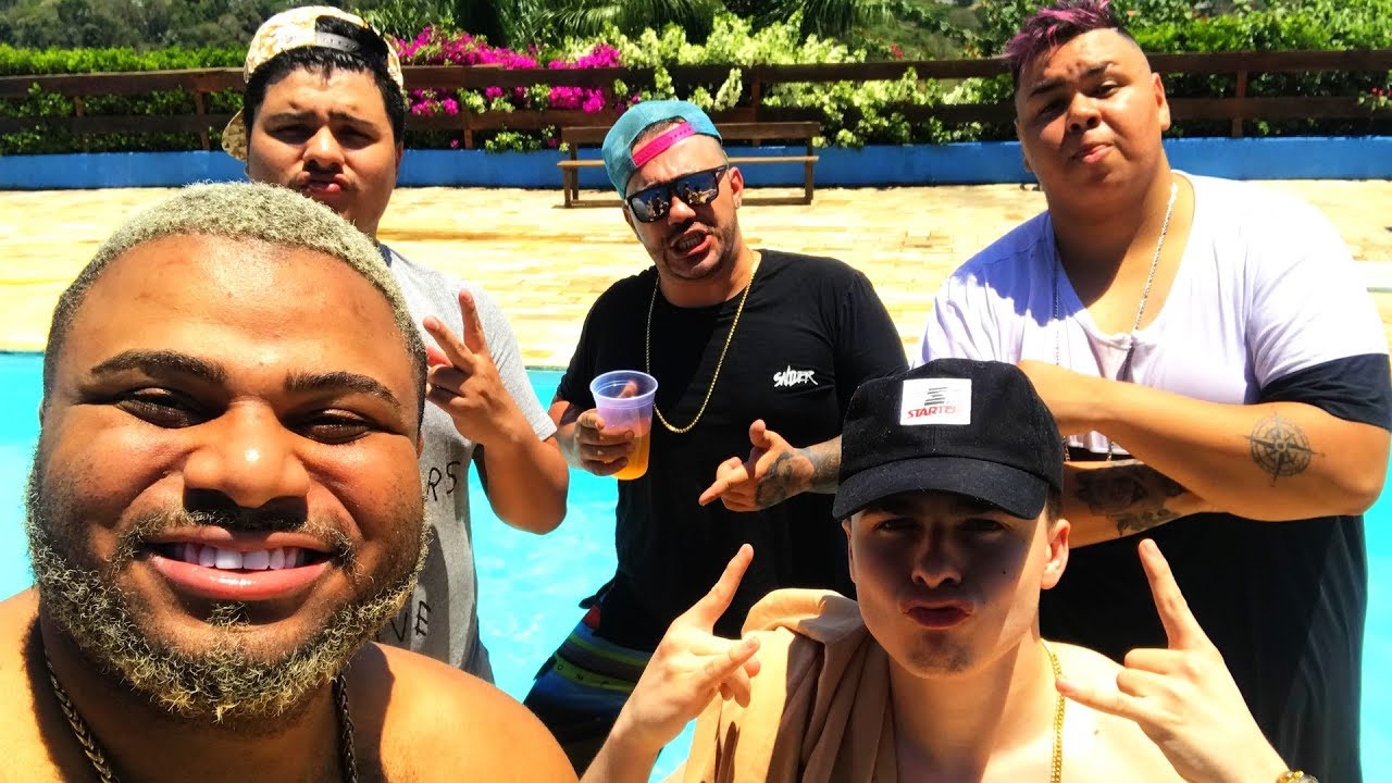 PLAYLIST DE FUNK COM MCS E MANSÃO COM PISCINA - YouTube