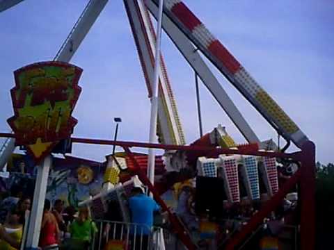 The KMG Fireball Thrillride at the Macomb Fair and Expo - YouTube