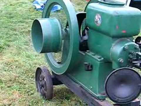 5 HP Hercules antique gas engine hit and miss - YouTube