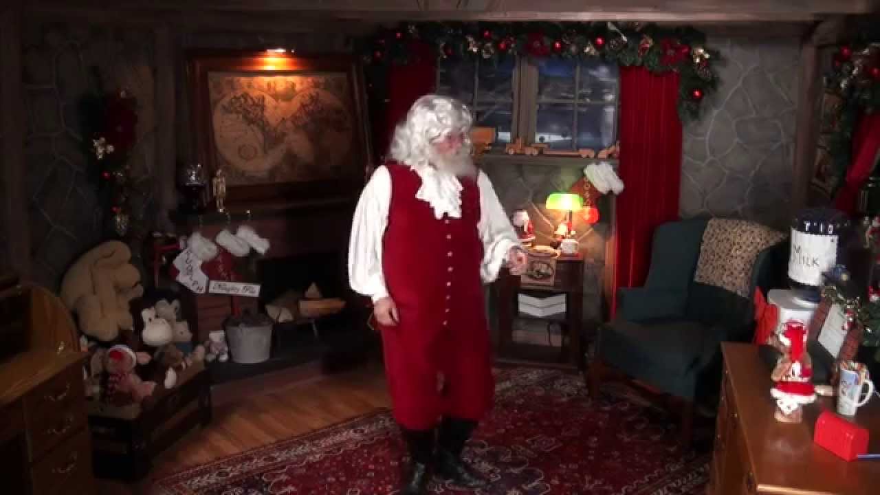 Santa Claus has a little Christmas party on the Santa Snooper! - YouTube