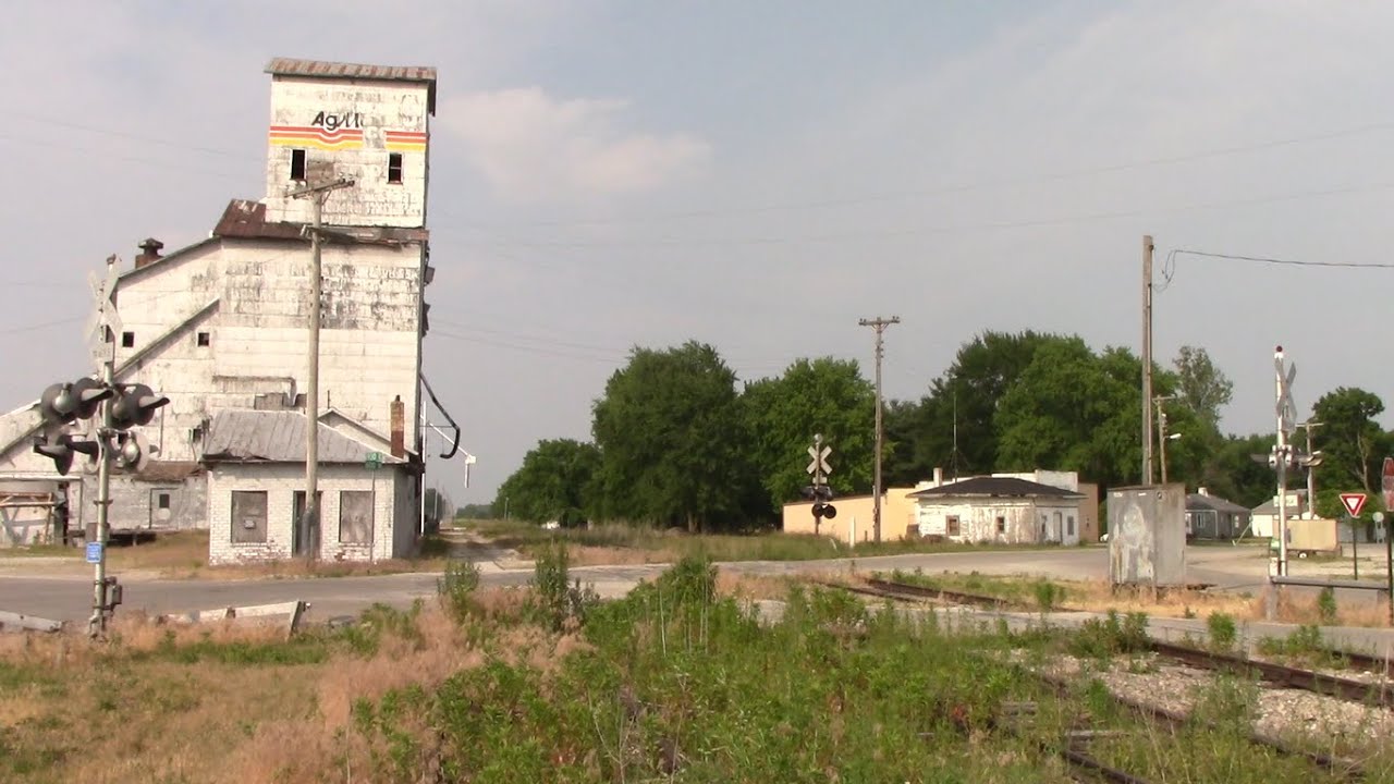 Out-of-service Main Street/C.R. 600 North & C.R. 930 East Railroad ...