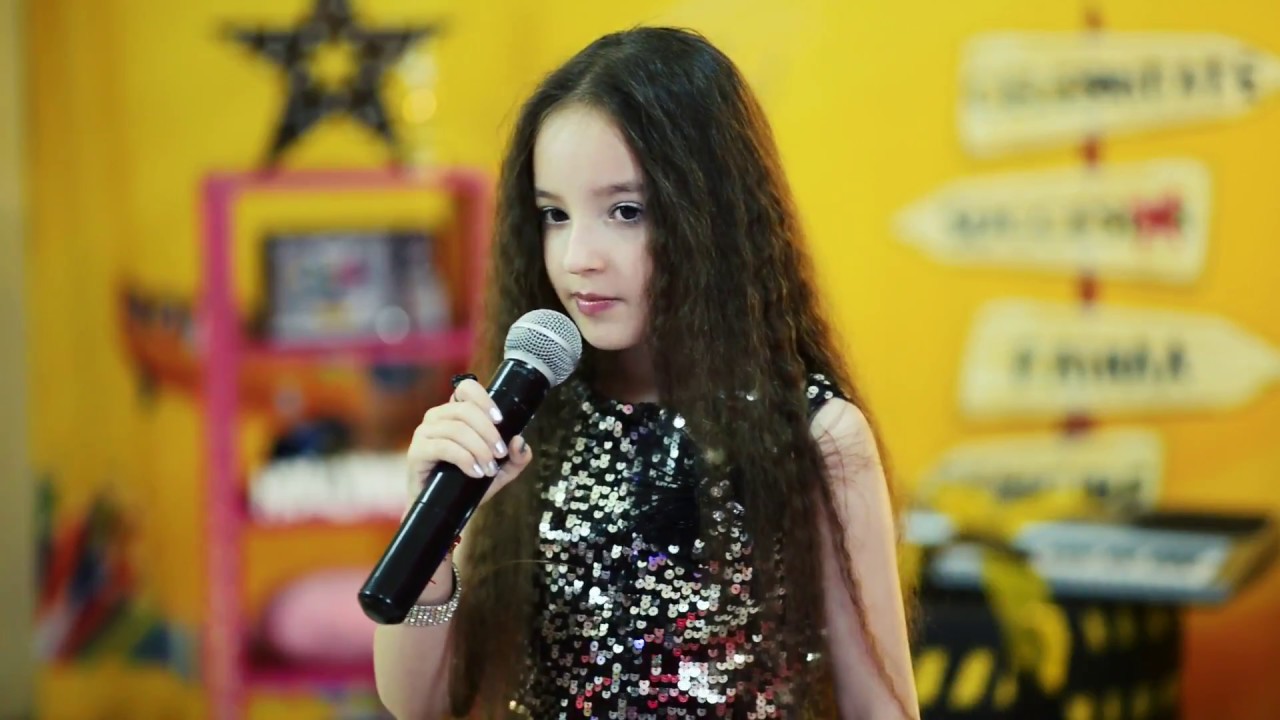 AlexTa ( Alexandra Trifan) 9 years old performing Opera #2 ( Vitas ...