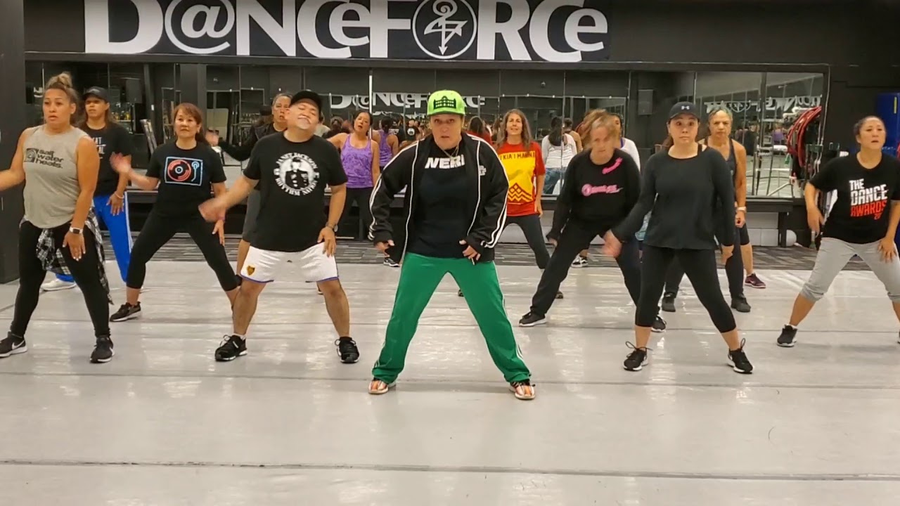 Street Jamz WeRkOuT - Remember the Name, Ed Sheeran & Eminem - YouTube