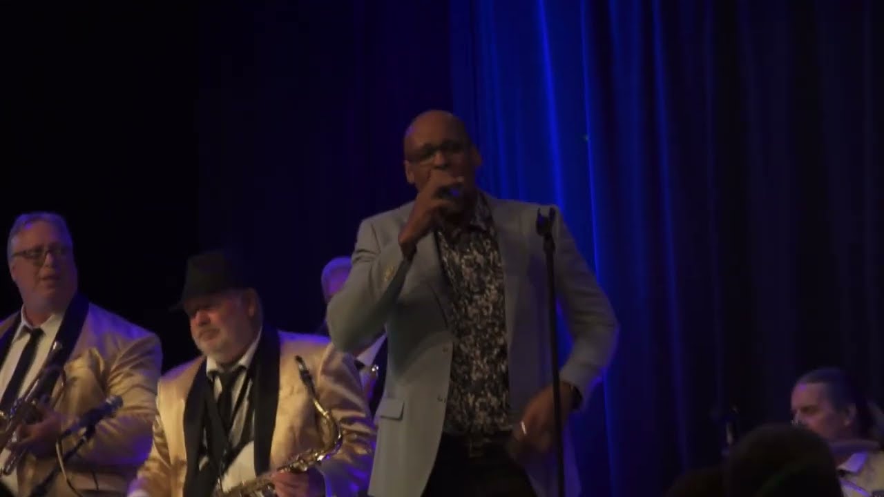 David Ruffin Jr. & Stone Soul - Ain't Too Proud To Beg [LIVE] (Sept ...