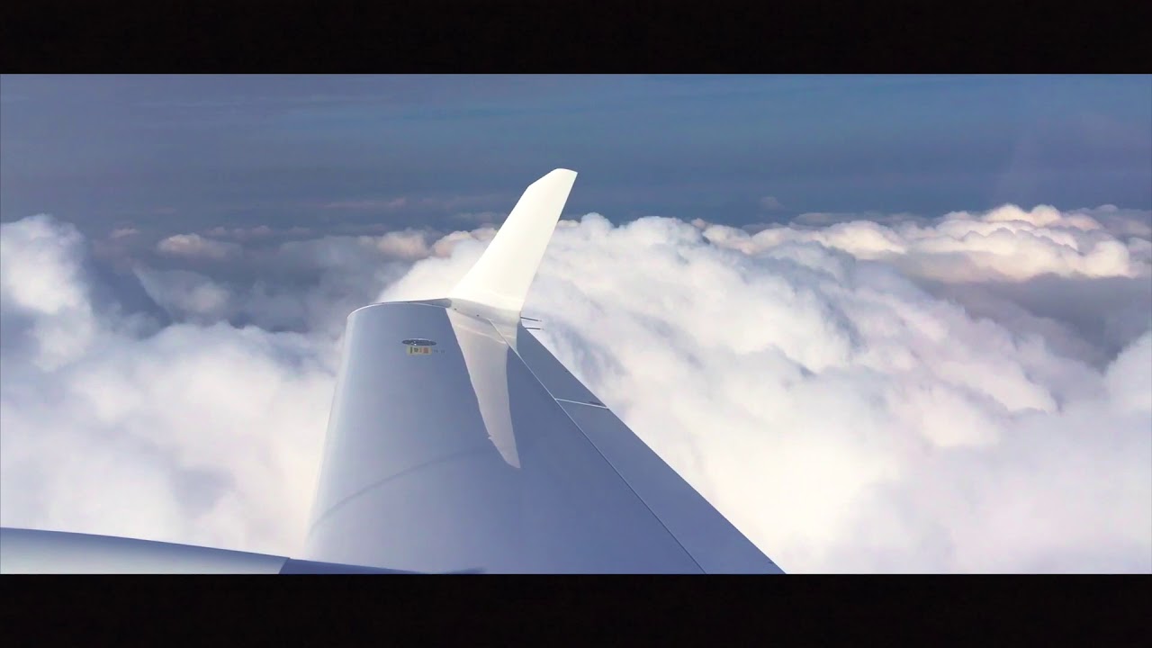 Diamond Aircraft & Austro Engine - YouTube