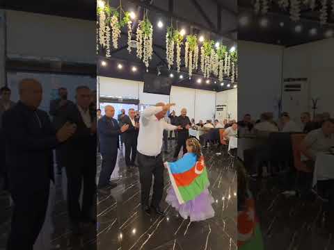Rəhmətlik Gizir Xanı döyüş yoldaşının övladının doğum günündə rəqs edərkən...(12 sentyabr2025)
