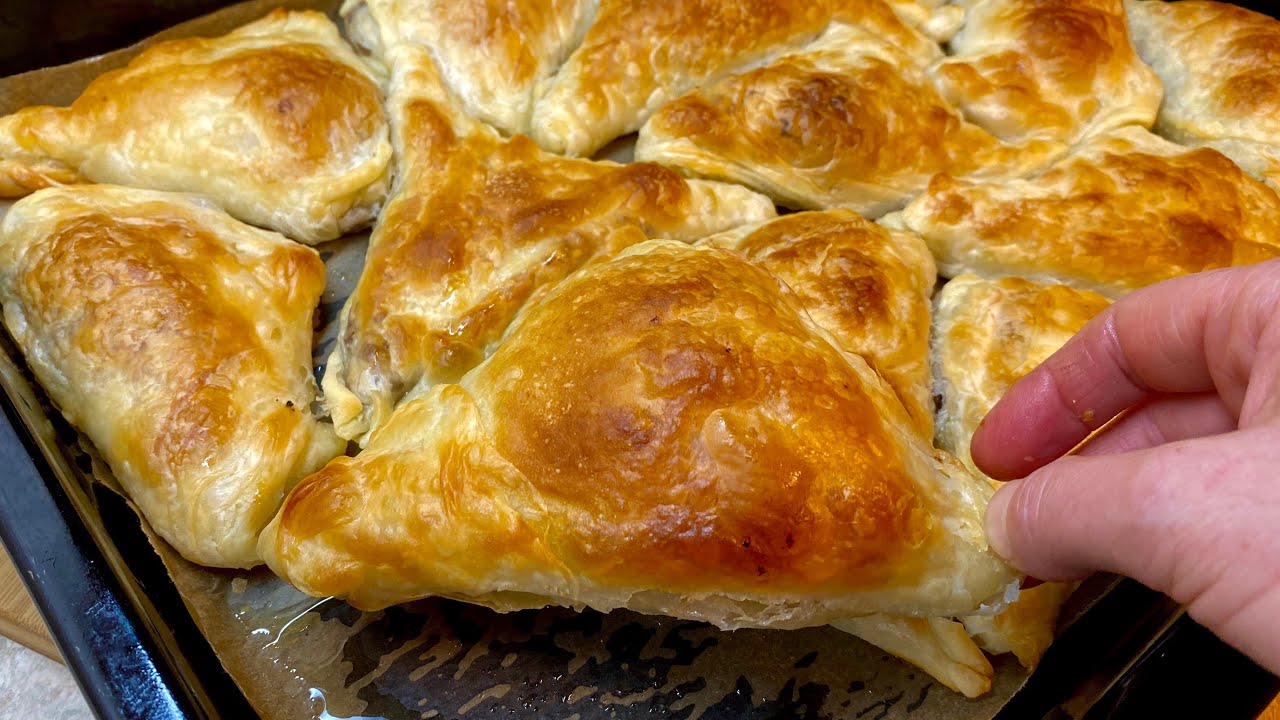 Byrek trekendesh me mish te bluare! - YouTube