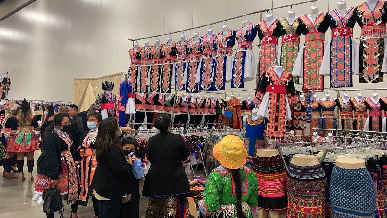 Hmoob Milwaukee noj peb caug/ Hmong Milwaukee new year 2021-2022 - YouTube