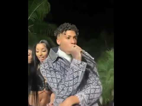 Rubi Rose Fiends For NLE Choppa’s Clout #shorts - YouTube