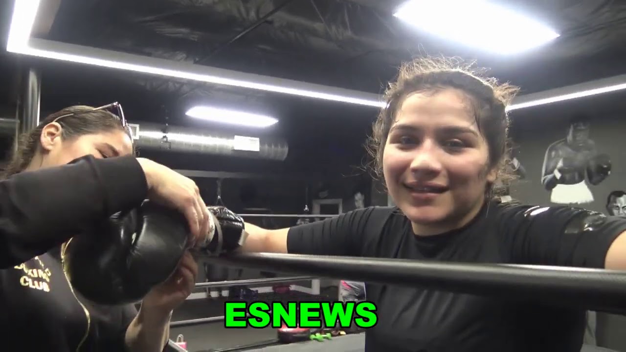 FUTURE SUPERSTAR ROXIE SPARRING EsNews Boxing - YouTube