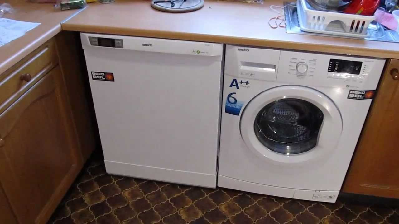 Beko Dishwasher / Geschirrspüler unpacking and first run - YouTube