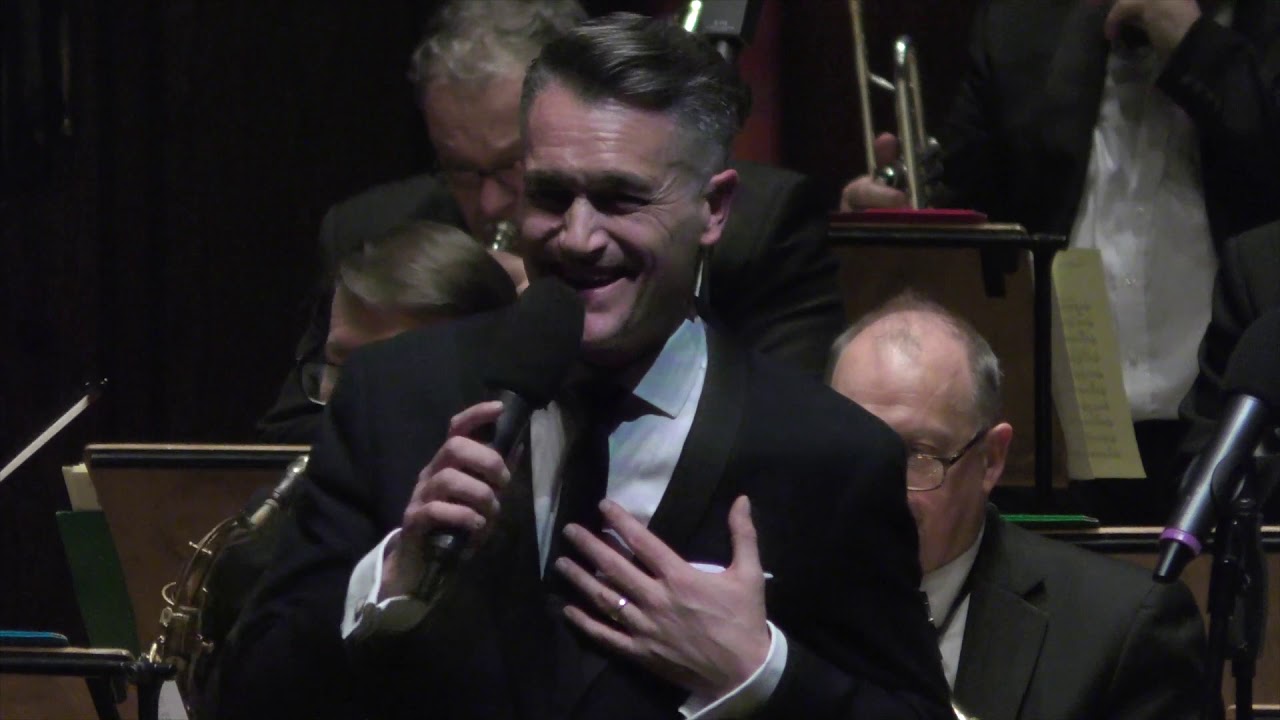 Swingin' With Strings Vocalist Iain Mackenzie - YouTube