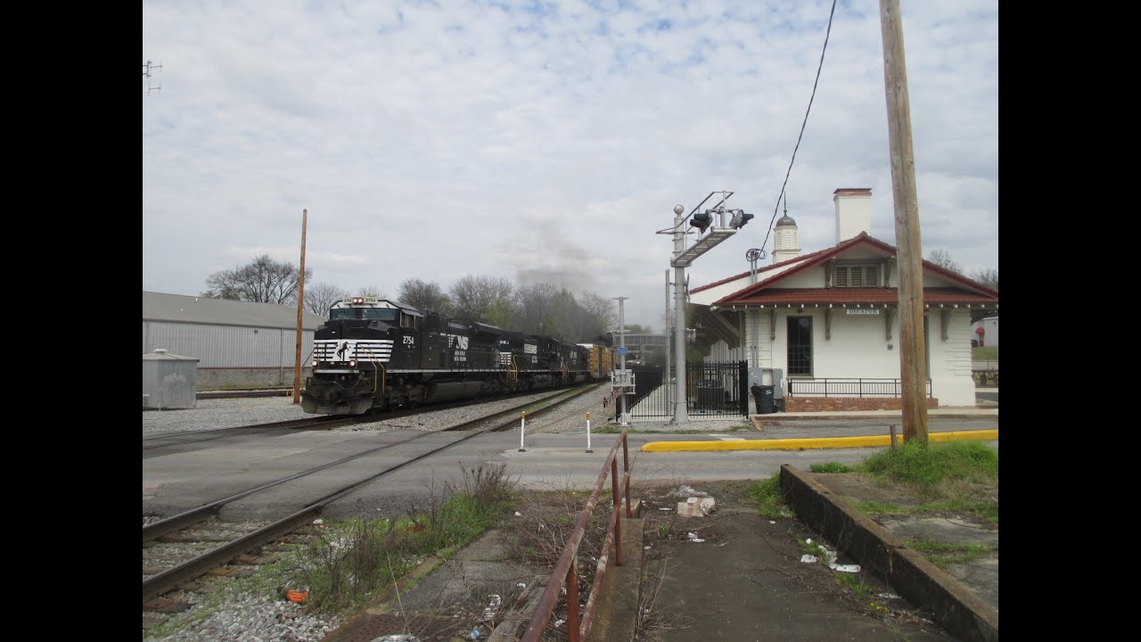 NS 2754, NS 9163, and NS 6776 crawl NS 325 through Decatur, AL (B&A ...