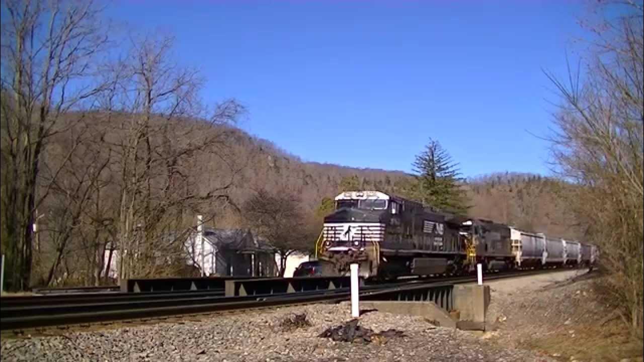 NS Mixed Freight 189 WB at Elliston, VA heading to Ohio - YouTube