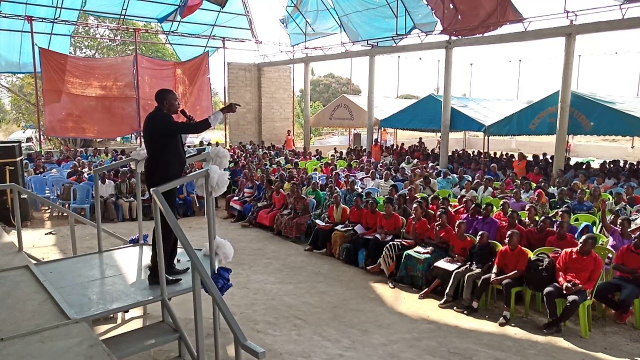 Kongamano kubwa kahama watu zaidi ya elfu tano - YouTube