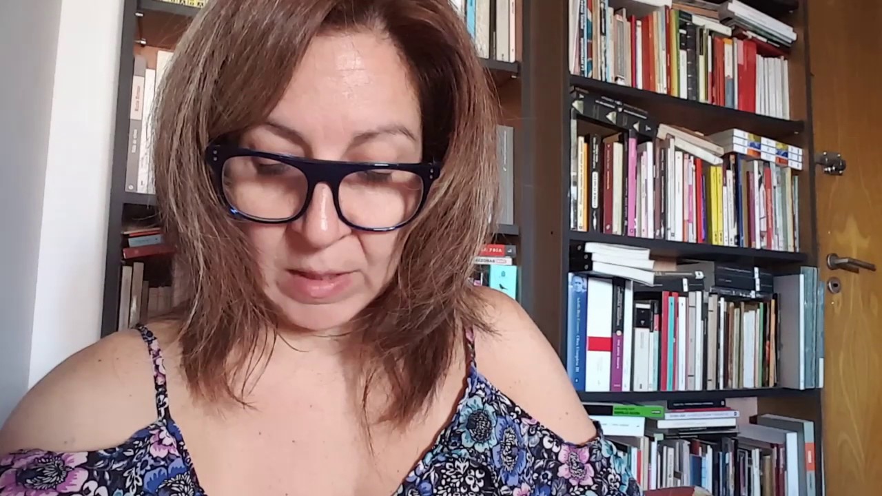 Fedra Spinelli lee "El río" de Débora Mundani - YouTube