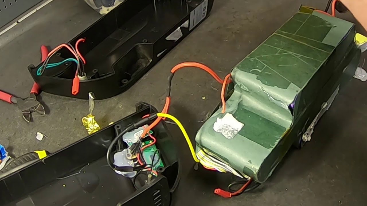 48v dolphin battery from boxbike - Turns of at 80% - YouTube