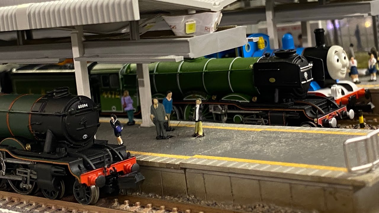(N Gauge Remake) Thomas meets The Flying Scotsman - YouTube