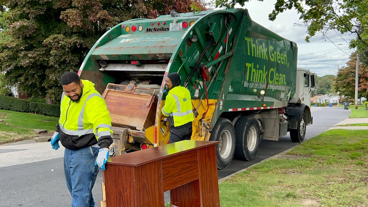 WM Fall Bulk Clean Up 2022 - YouTube