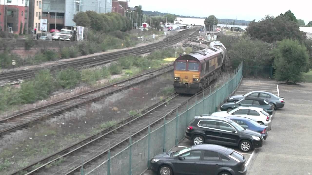 DBS 66140 AT EASTLEIGH WITH 6D84 YARD-TMD TTA TANK MOVE 11/08/11.MP4 ...