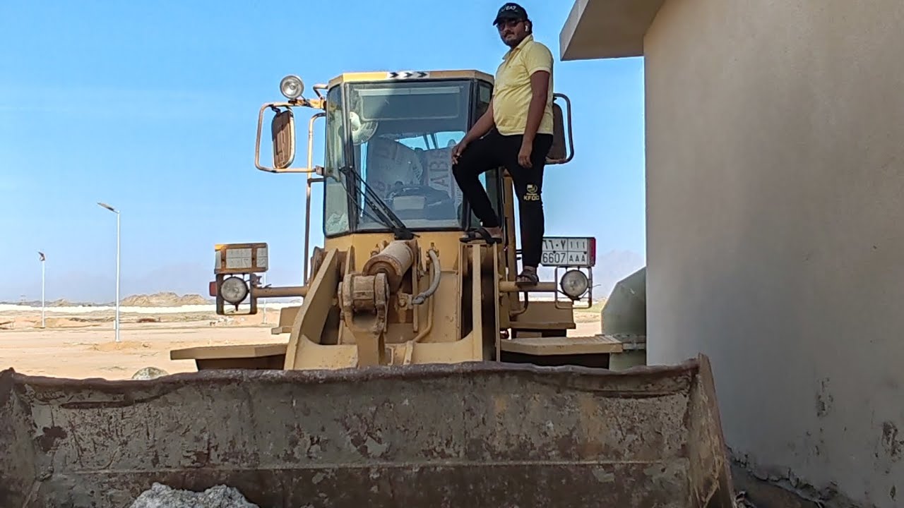 Loader Loading Dumper |Workers Life In Saudi Arabia| Real Life In Saudi ...