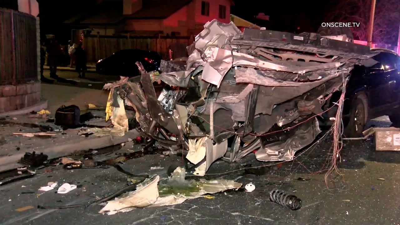 Fatal Four-Vehicle Collision Under Investigation in Palmdale - YouTube
