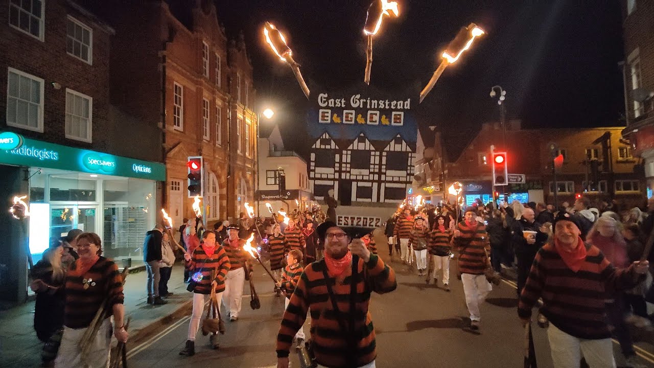 East Grinstead Community Bonfire Procession Sat 19th Oct 2024 - YouTube