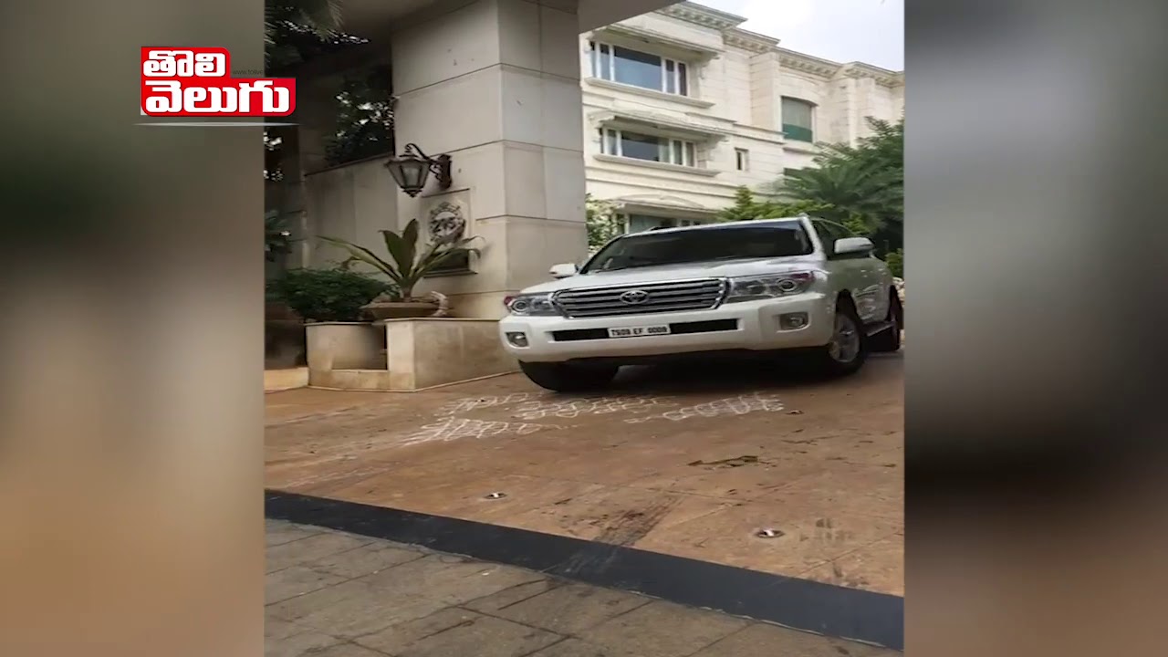 Exclusive Visuals : IT Officers Raids Visuals From Megha Krishna Reddy ...