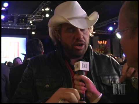 Toby Keith Interview - The 2004 BMI Country Awards - YouTube