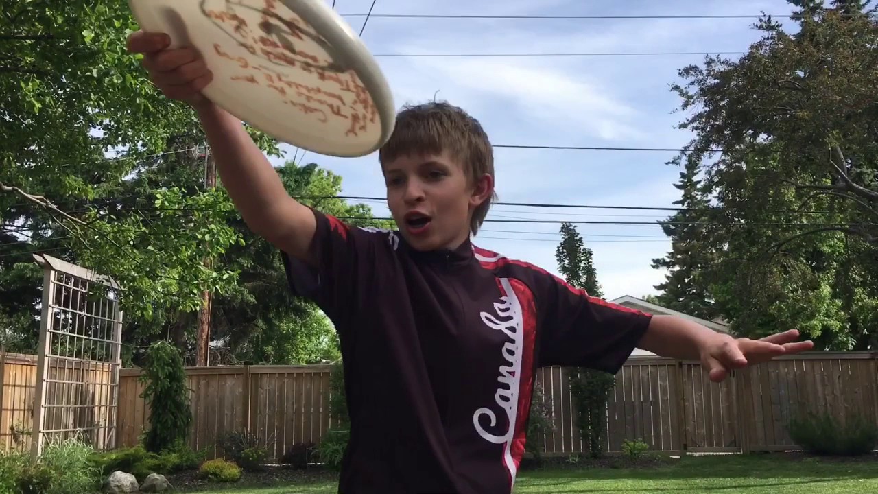 Frisbee tutorial - YouTube
