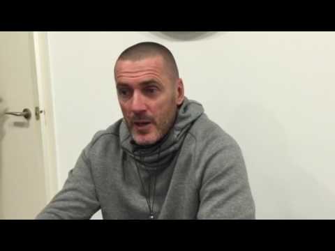 Daniel Esteve, jefe de seguridad de Desokupa - YouTube