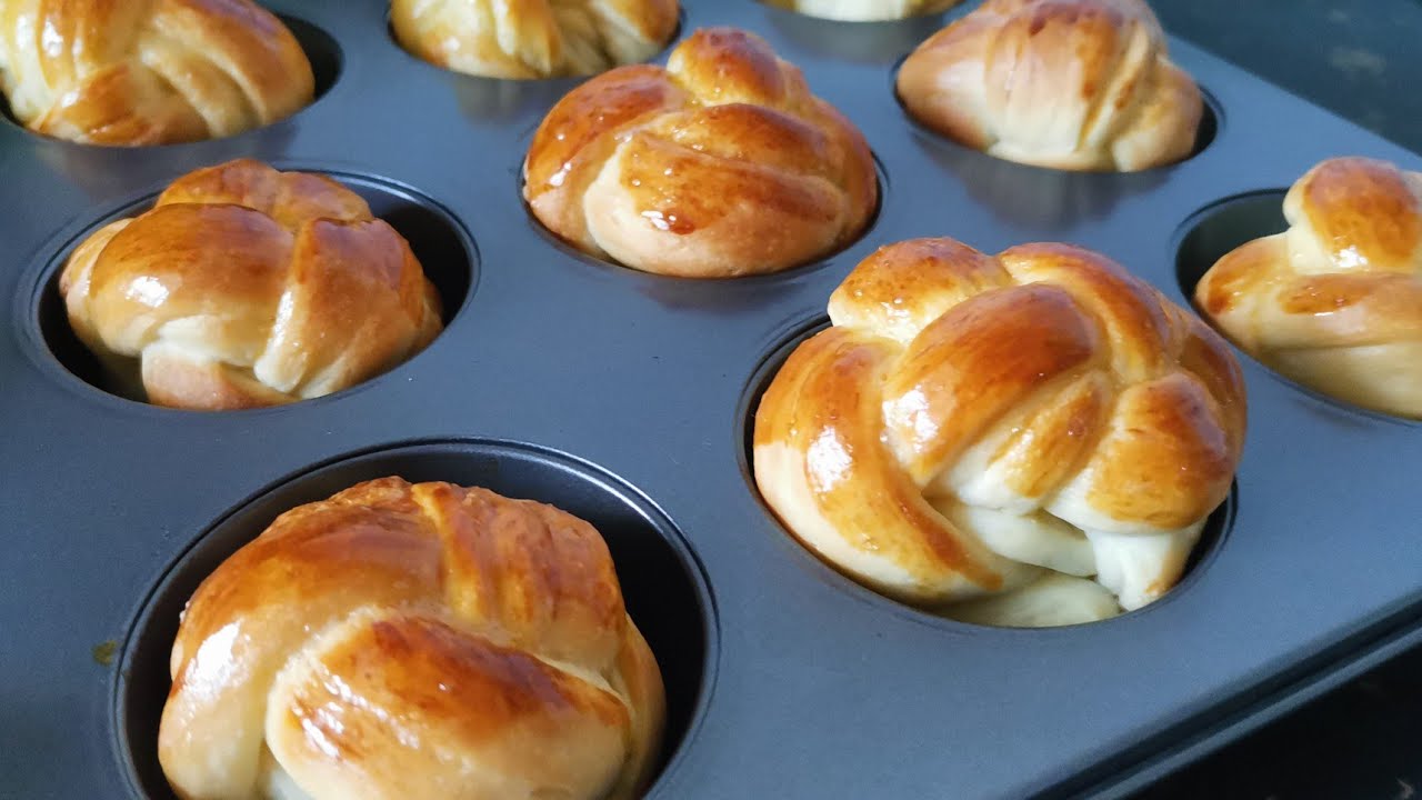 BRAIDED ROLLS BREAD / HOW TO MAKE BRAID ROLL BREAD RECIPE - YouTube
