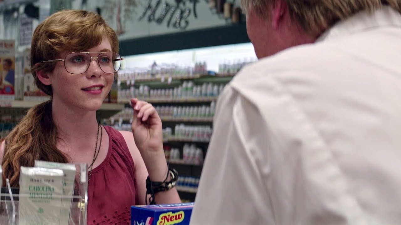 Beverly (Lois Lane) & "Clark Kent" | It (2017) - YouTube