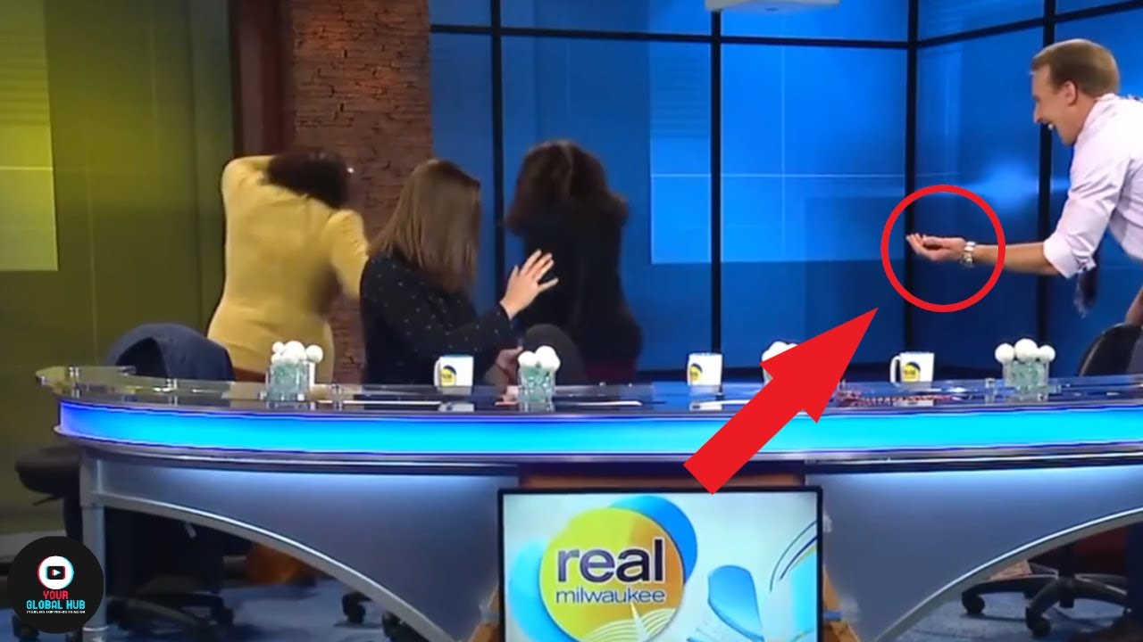 25 Funny Moments With Reporters - YouTube