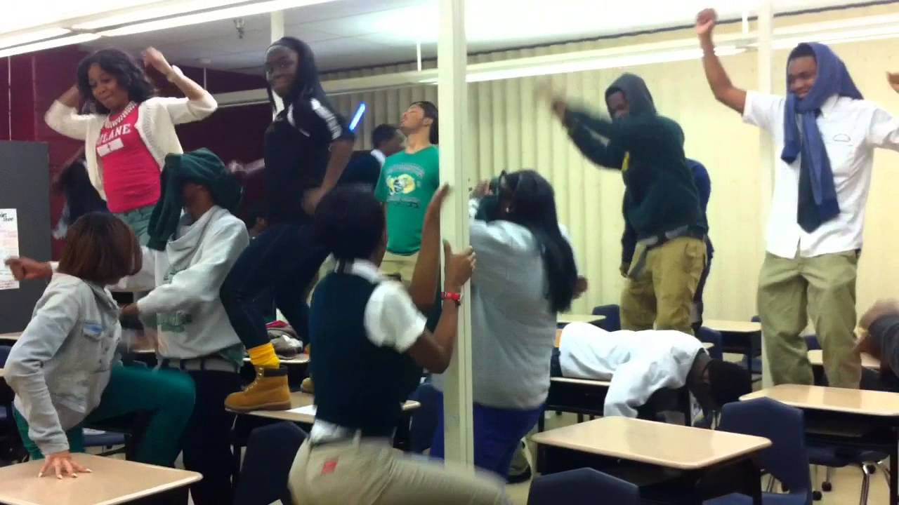Cohen College Prep Harlem Shake! - YouTube