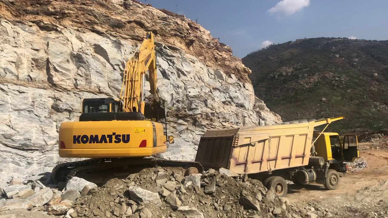 Stone quarrying - YouTube