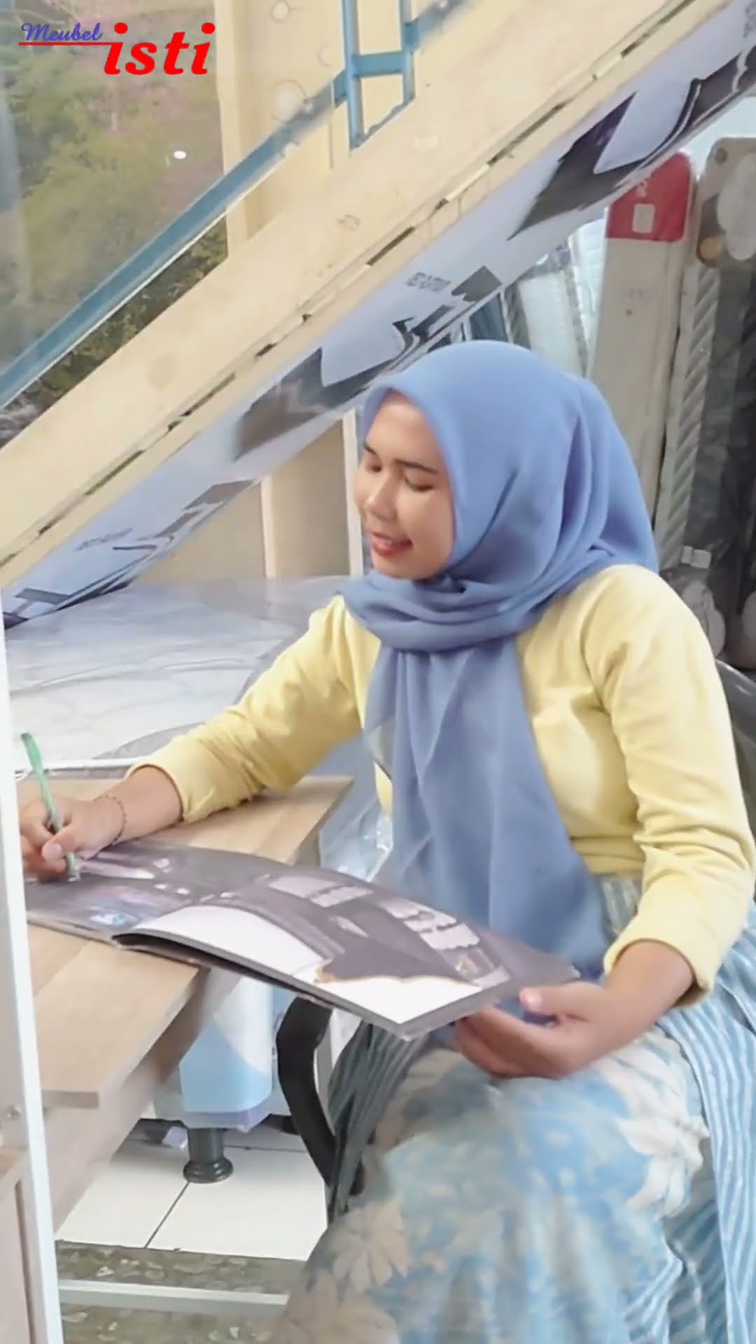 Meja Belajar MRBB 120 - YouTube