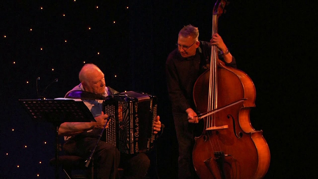 Roger Pluymers - Guapita (tango) - YouTube