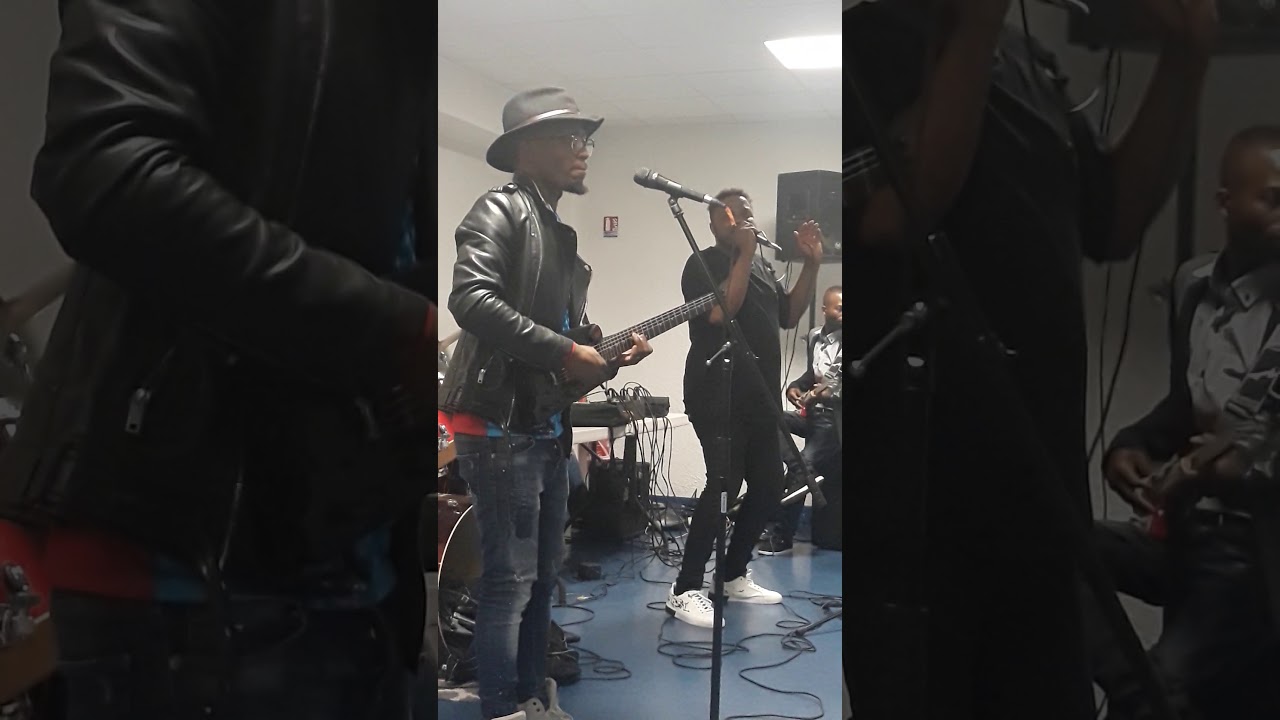 Geulor chante avec son Groupe - YouTube